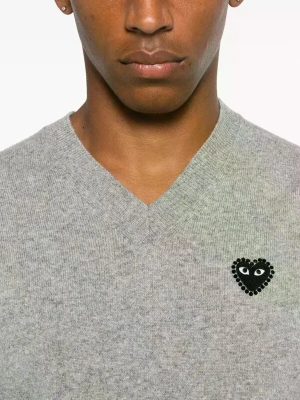 Play Comme Des Garcon Heart-embellished V-neck Sweater - Grey