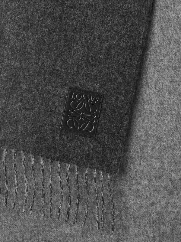 Loewe Logo-patch Fringed Scarf - Grey
