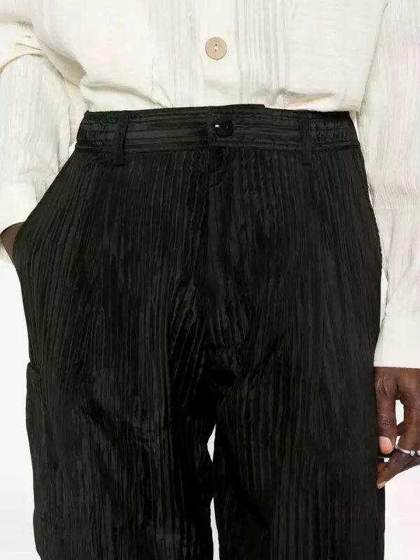 LABRUM Pleat-texture Cargo Trousers