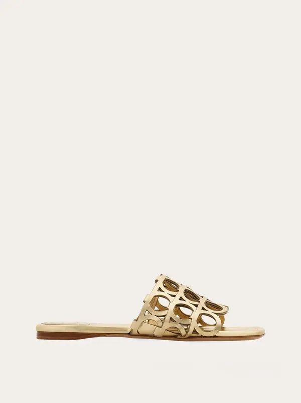 FERRAGAMO Gancini Chain Leather Slides - Gold