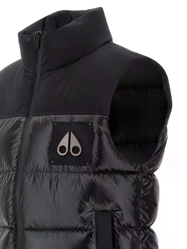 Moose Knuckles Quilted Gilet With Logo Plaque - Black