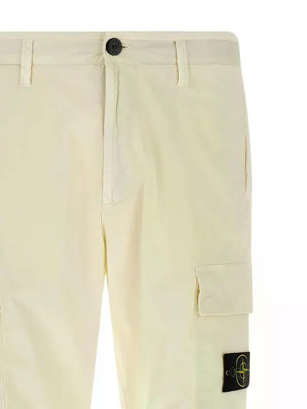 Stone Island Cargo Trousers With Logo Badge - Neutrals