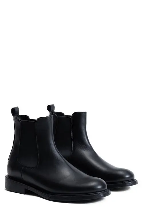 Robert Barakett Nolan Chelsea Boot