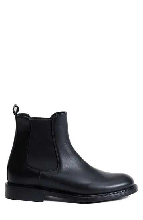 Robert Barakett Nolan Chelsea Boot