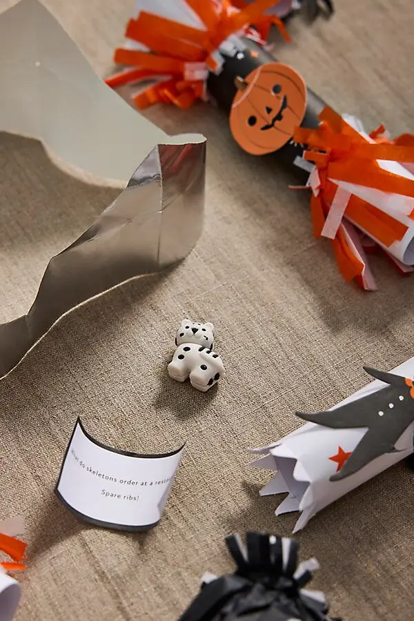 MERI MERI Halloween Party Crackers Set Of 6