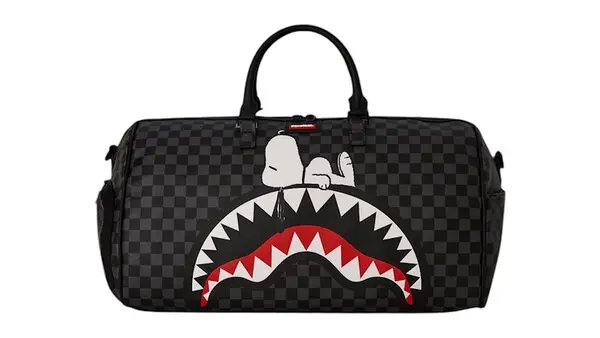 SPRAYGROUND Snoopy Day Off Duffle - Multicolor