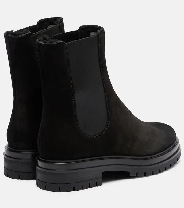 GIANVITO ROSSI Suede Chelsea Boots - Black