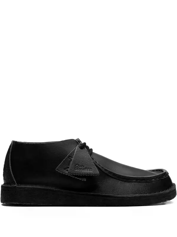Clarks Nomad Lace-up Leather Desert Boots - Black