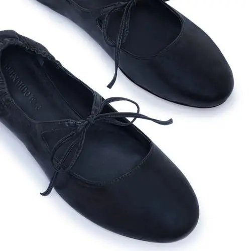 Bernardo Court Ballet Flat - Black
