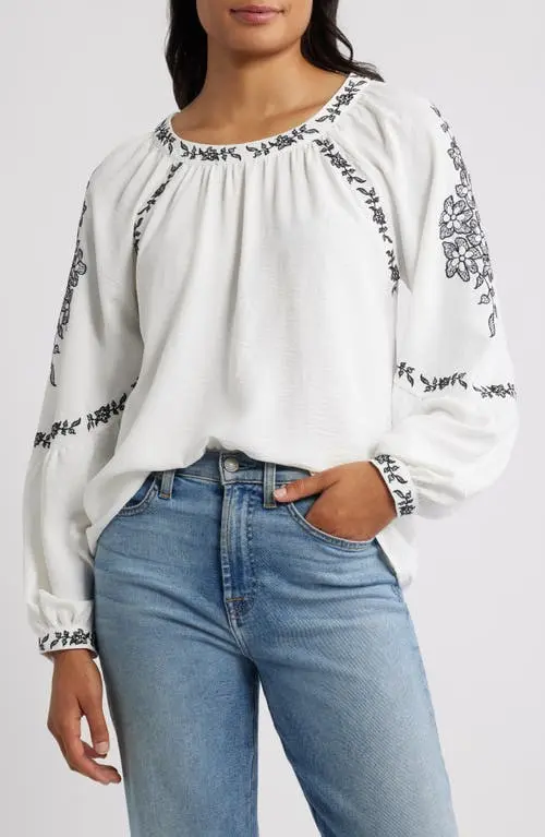 Bobeau Embroidered Raglan Sleeve Top