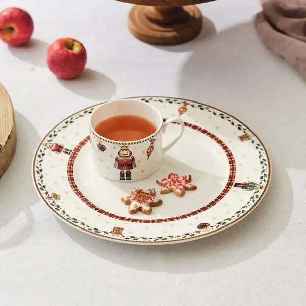 Prouna Nutcracker Dinner Plate