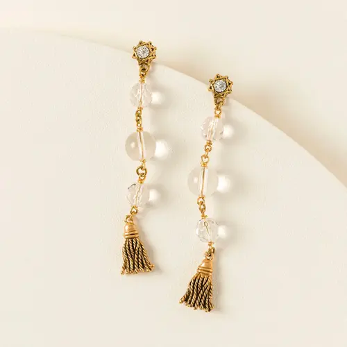 UNCOMMON GOODS Waldorf Astoria Chandelier Earrings - Gold/clear