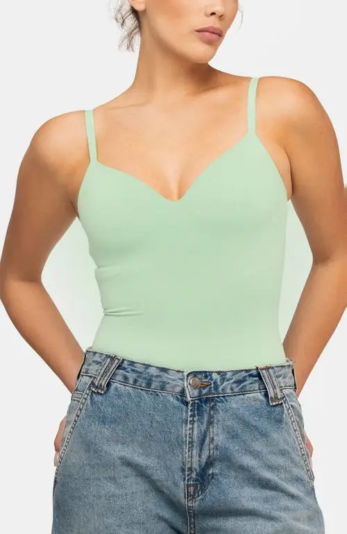 UNDEROUTFIT Shaping Lift Cami - Pastel Green