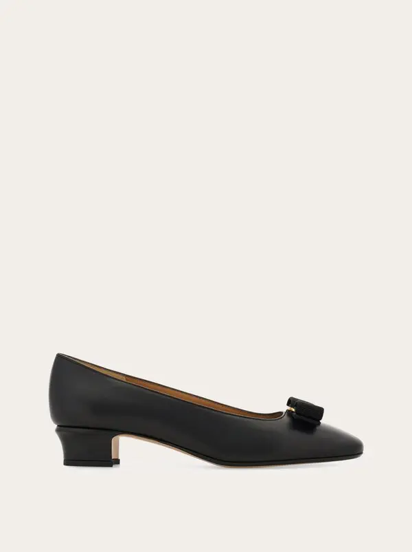 FERRAGAMO Vara Pump - Black