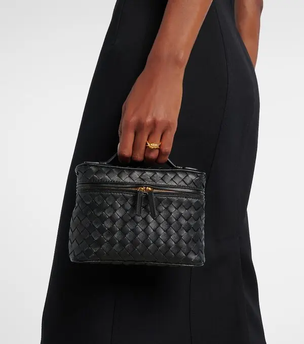 Bottega Veneta Intrecciato Leather Crossbody Bag - Black