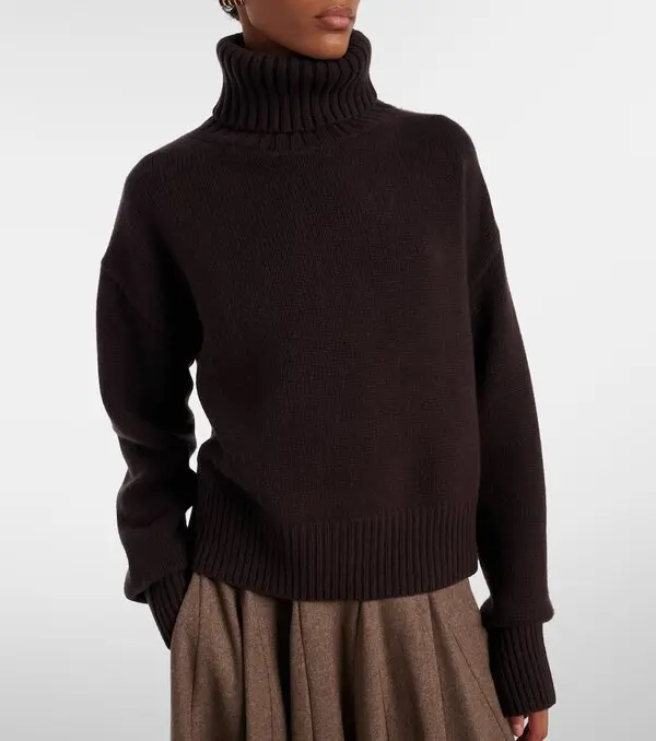 Extreme Cashmere N°434 Crop Xtra Turtleneck Sweater