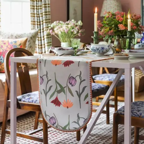 SOPHIE WILLIAMSON DESIGN Table Runner Picnic On The Meadow