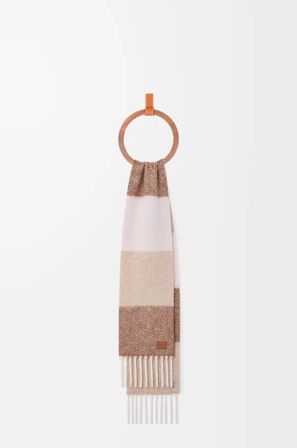 Loewe Scarf In Alpaca And Wool Blend - Mocha/beige