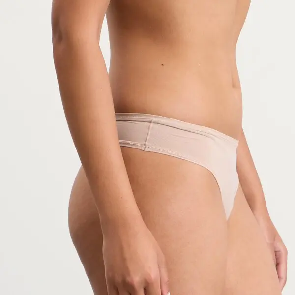 SKIMS Fits Everybody Thong - Clay