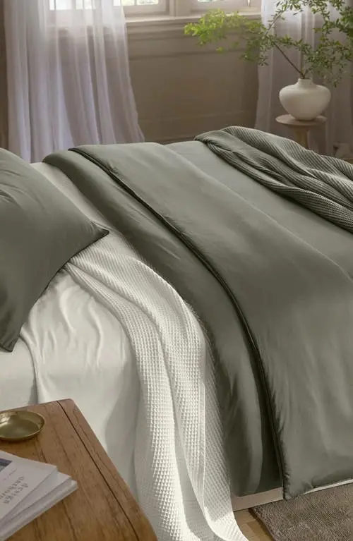 BOLL & BRANCH Signature Comforter Set