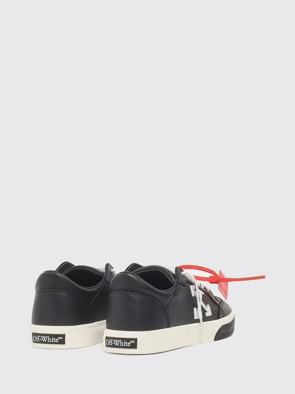 Off-White Vulcanized Low-top Leather Sneakers With Contrasting Arrow Logo - Black