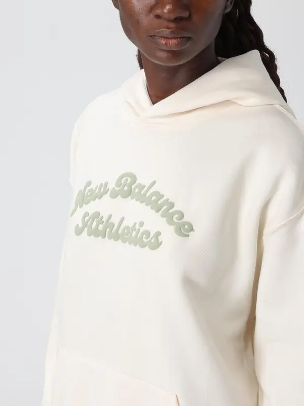NEW BALANCE Athletics Hoodie - Cream