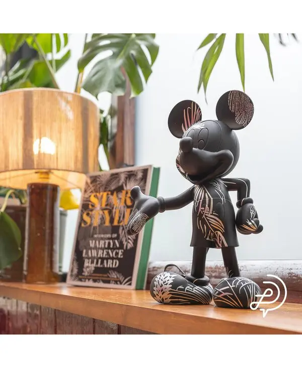 LEBLON DELIENNE Mickey Mouse Welcome 12 Figurine - Black Gray