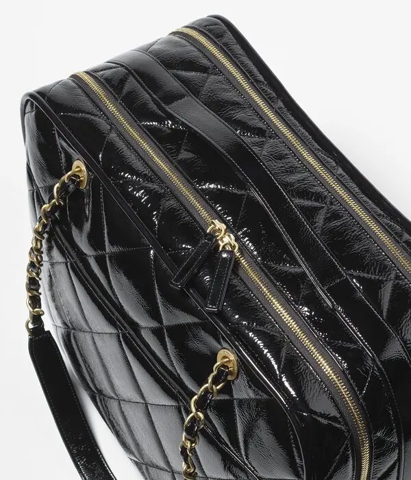 CHANEL シャネル CHANEL TRAVEL アタッシュケース Chanel Yellow Paris Hamburg Shipping Container Minaudière Clutch