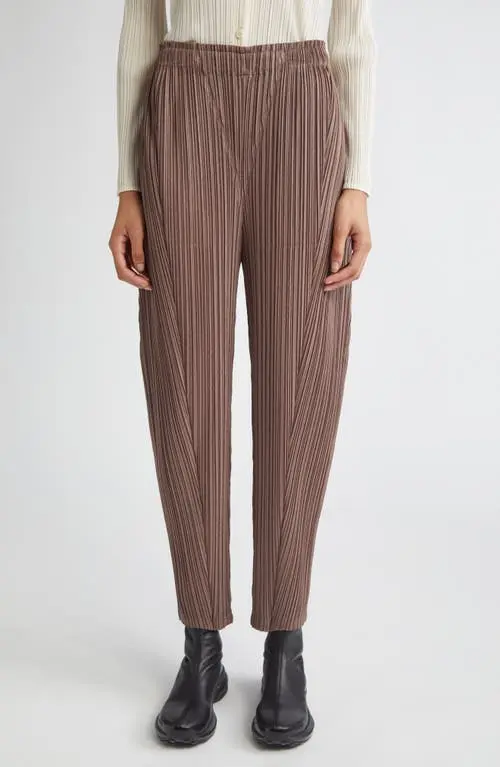 Issey Miyake Thicker Bottoms Pleated Tapered Ankle Pants - Brown