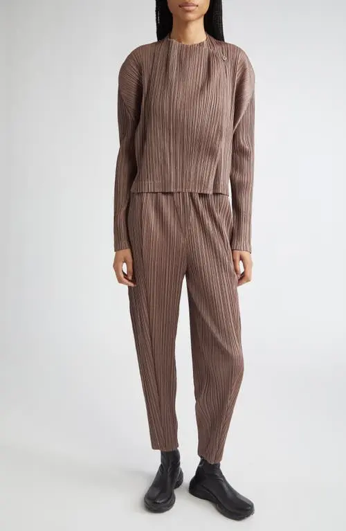 Issey Miyake Thicker Bottoms Pleated Tapered Ankle Pants - Brown