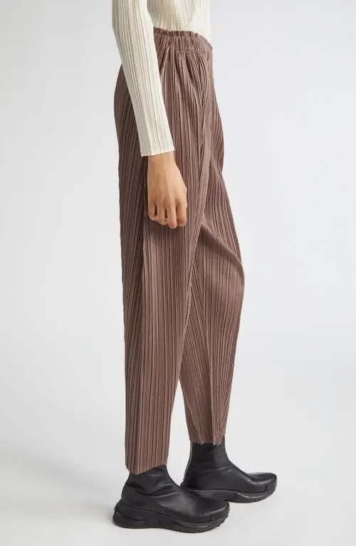 Issey Miyake Thicker Bottoms Pleated Tapered Ankle Pants - Brown