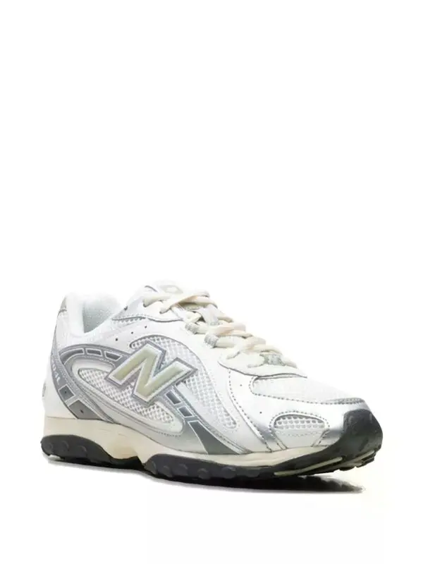 NEW BALANCE 204l Sneakers - Silver