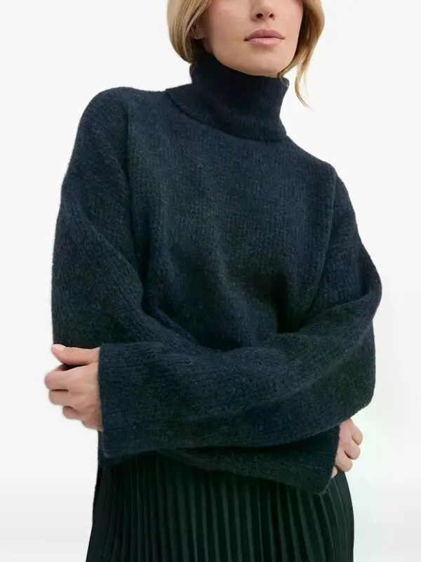 GESTUZ Turtleneck Long Sleeve Sweater