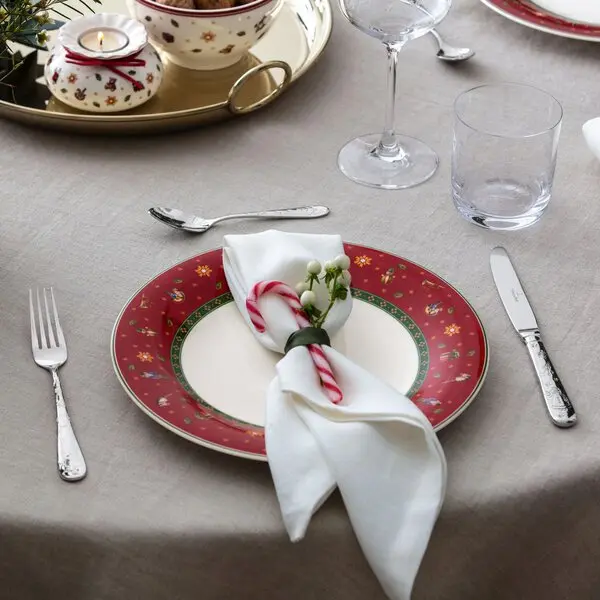 VILLEROY & BOCH Toy's Delight Red Round Dinner Plate - Multi