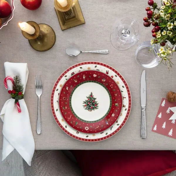VILLEROY & BOCH Toy's Delight Red Round Salad Plate - Multi