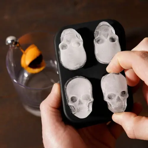 FOSTER & RYE Skull Ice Mold