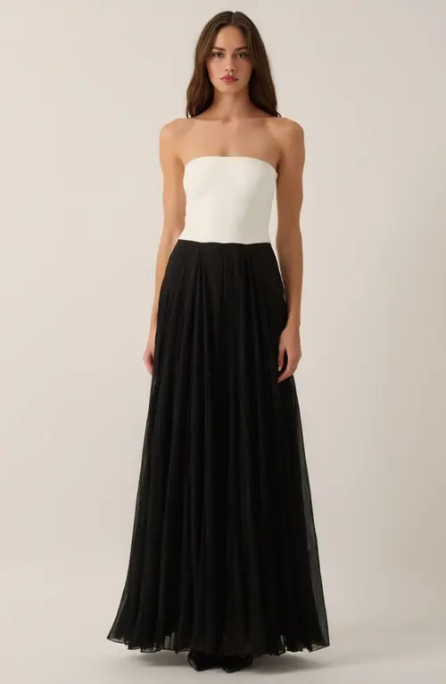 MODENAIRE Strapless Tulle Gown