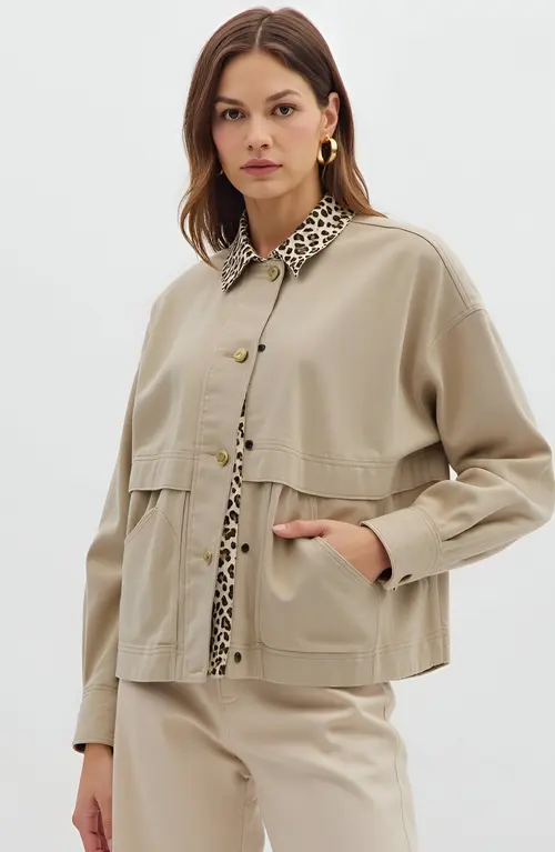 MODENAIRE Cropped Utility Jacket With Leopard Collar