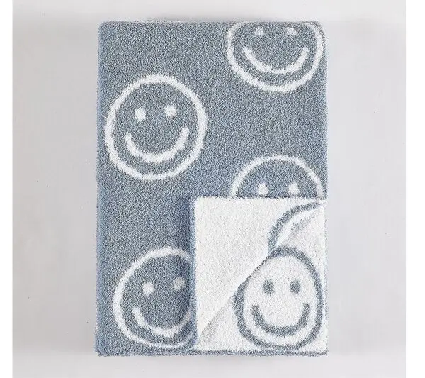 TRULY SOFT Cozy Smiley Reversible 50x70 Throw