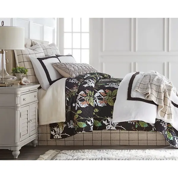 AMITY HOME Fitzgerald Quilt, Queen - Black