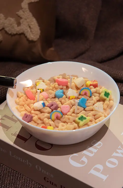 SOUTHLAKE GIFTS Lucky Charms Cereal Candle 3.0