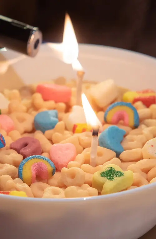 SOUTHLAKE GIFTS Lucky Charms Cereal Candle 3.0