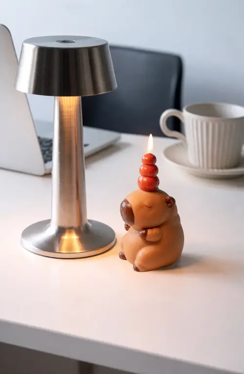 SOUTHLAKE GIFTS Capybara Candle