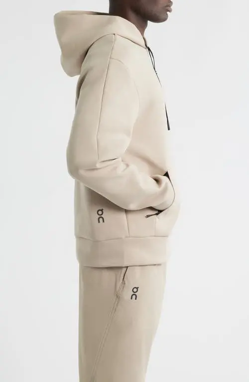 On Focus Technical Hoodie - Desert