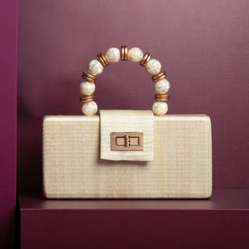 SOLI & SUN The Serena Clutch With Shell Inlay Bead Handle - Cream