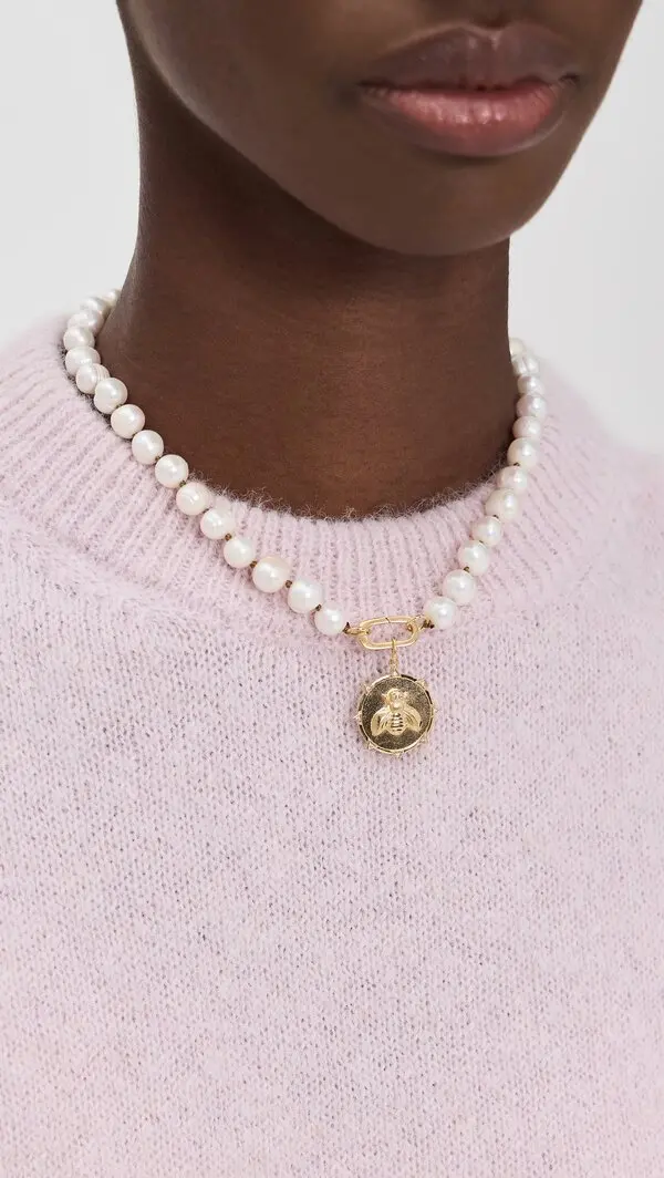 HART Pearl Necklace With Bee Pendant