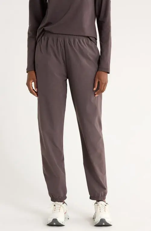 On Focus Stretch Joggers - Pebble