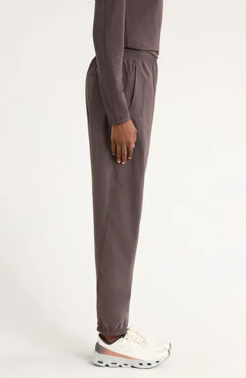 On Focus Stretch Joggers - Pebble