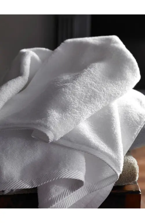 MATOUK Milagro Hand Towel - Black