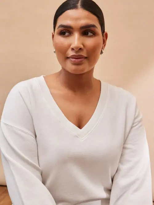 LIVE UNLIMITED V-neck Sweatshirt